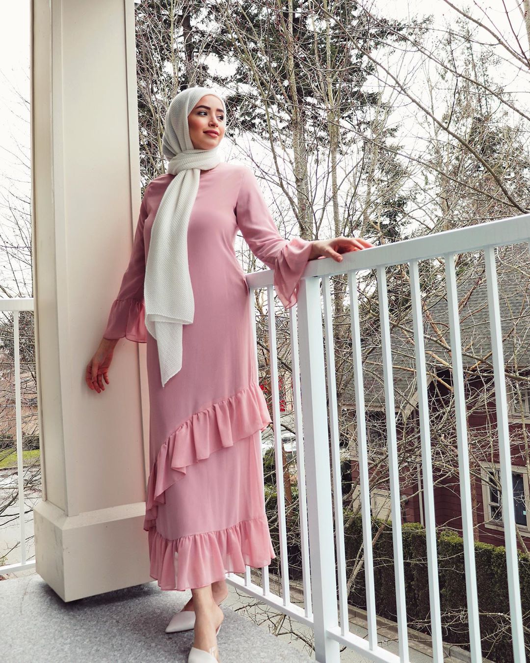 Stay Chic and Stylish: Eid At Home Outfit Ideas - Hijab-style.com