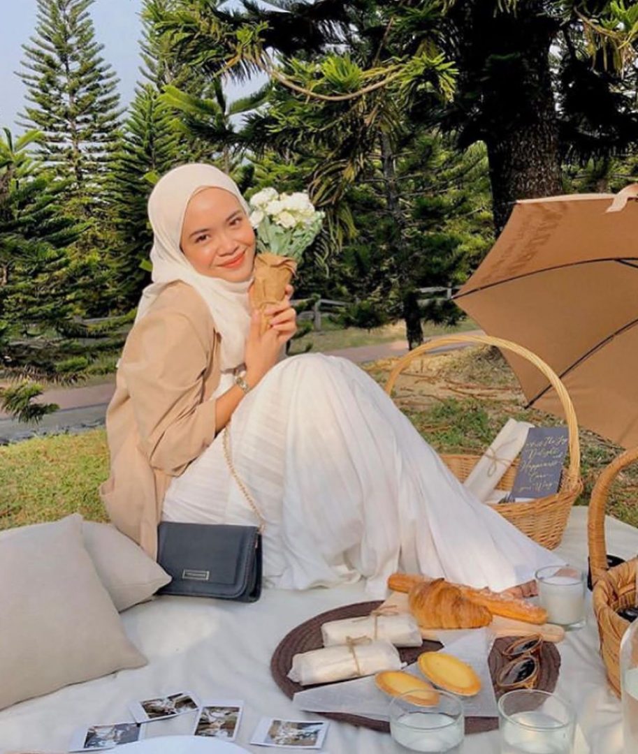 Trend Hijab Outfit For Picnic Style Ideas - Hijab-style.com
