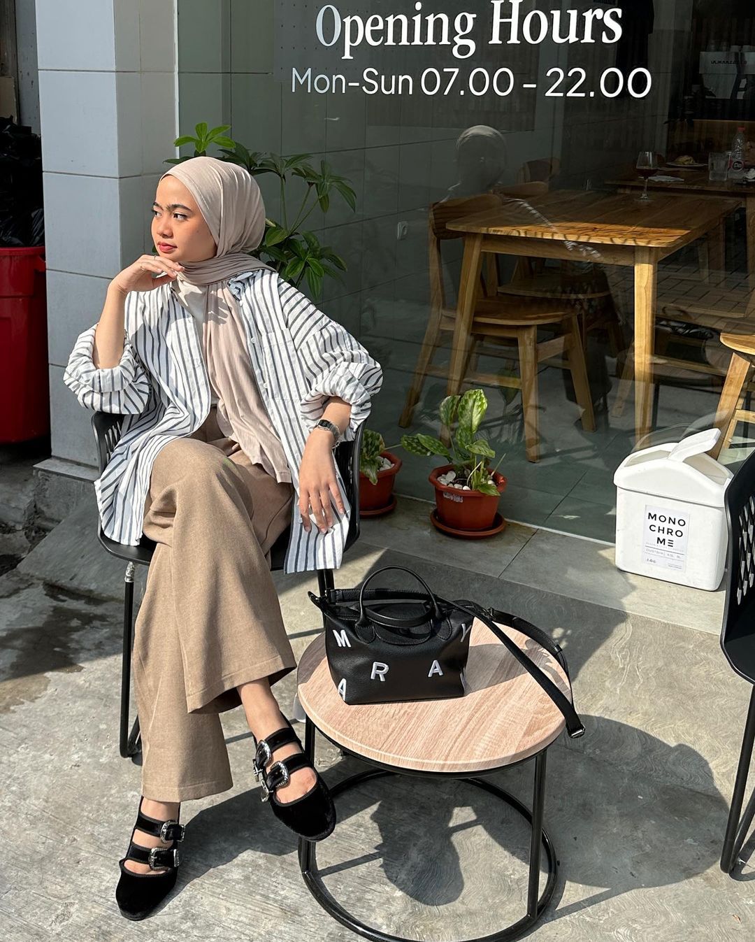 What To Wear Hijab Outfit For A Chic Concert Look - Hijab-style.com