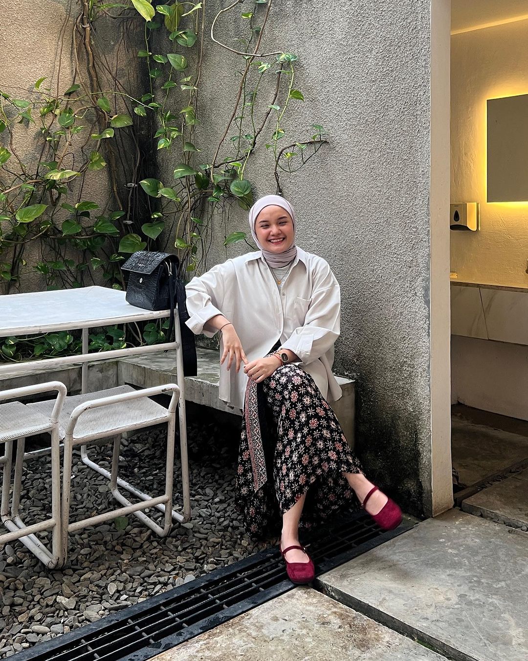 Chic Styling the Ballet Flat For Hijab Look On 2023 - Hijab-style.com