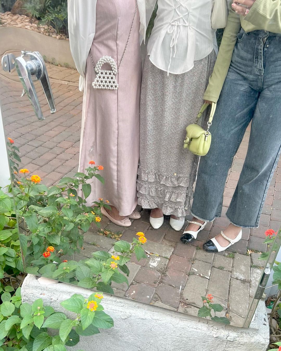 Chic Styling the Ballet Flat For Hijab Look On 2023 - Hijab-style.com